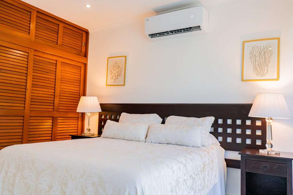 Houses - Everything Isla