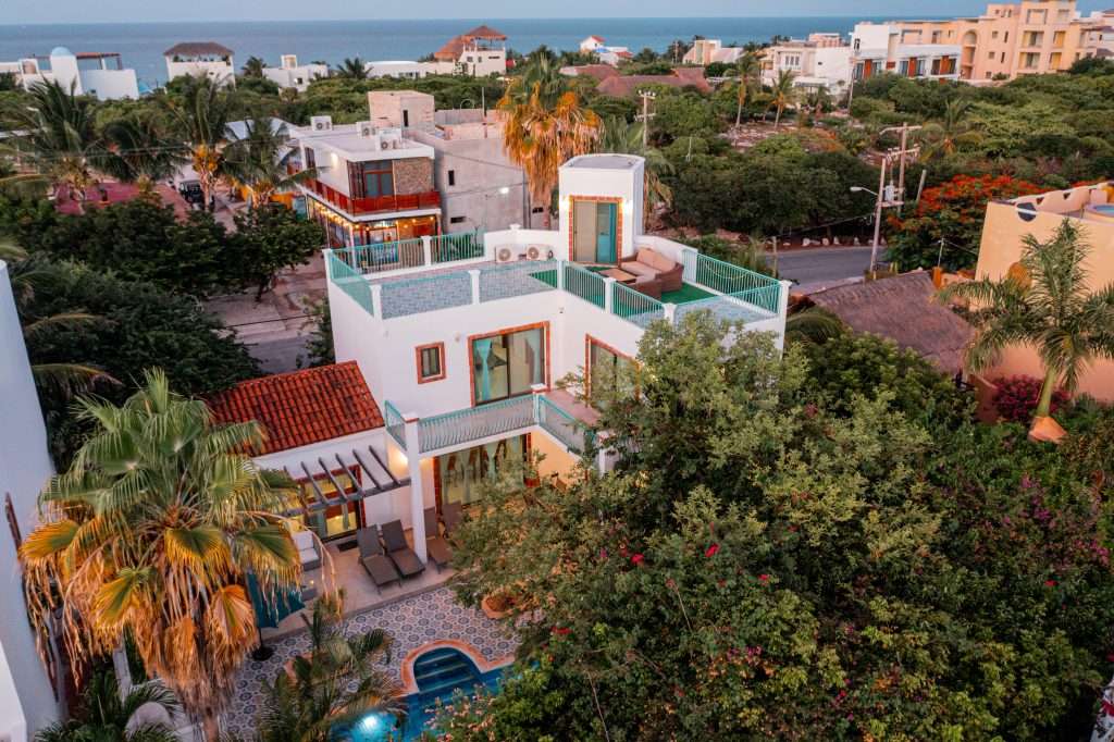 Houses - Everything Isla